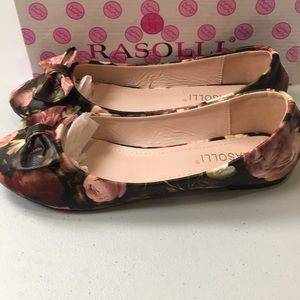 Rasolli | Shoes | Rasolli Floral Print Slip On Flat Womens Size 85 ...